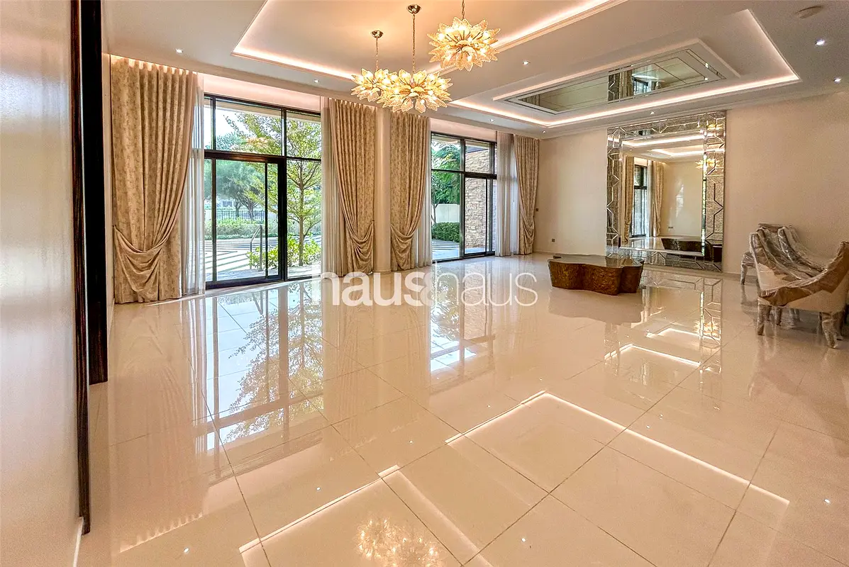 Villa: Upgraded | Extended VD2 | Golf/Lake Views | dubizzle Dubai