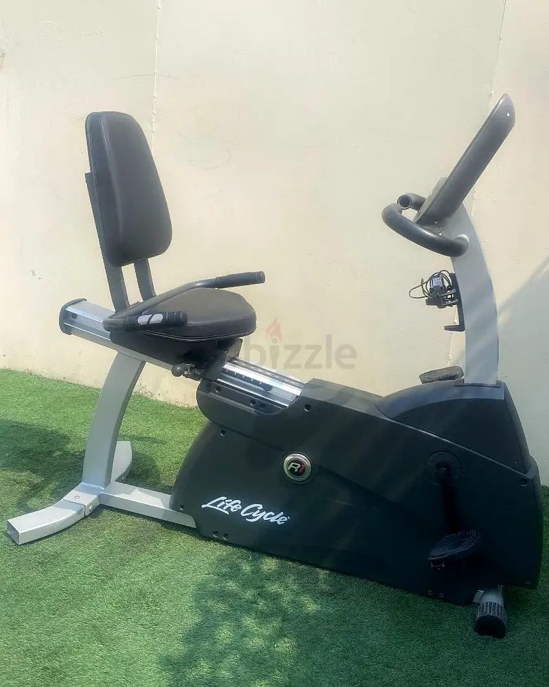 Life Fitness R-1 Recumbent Bike | dubizzle Dubai