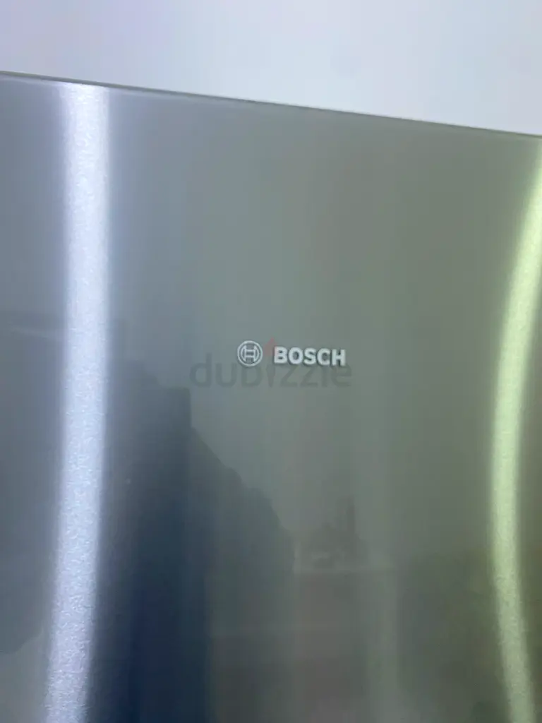Bosch Refrigerator(2021 Model) - Small repair needed | dubizzle Abu Dhabi
