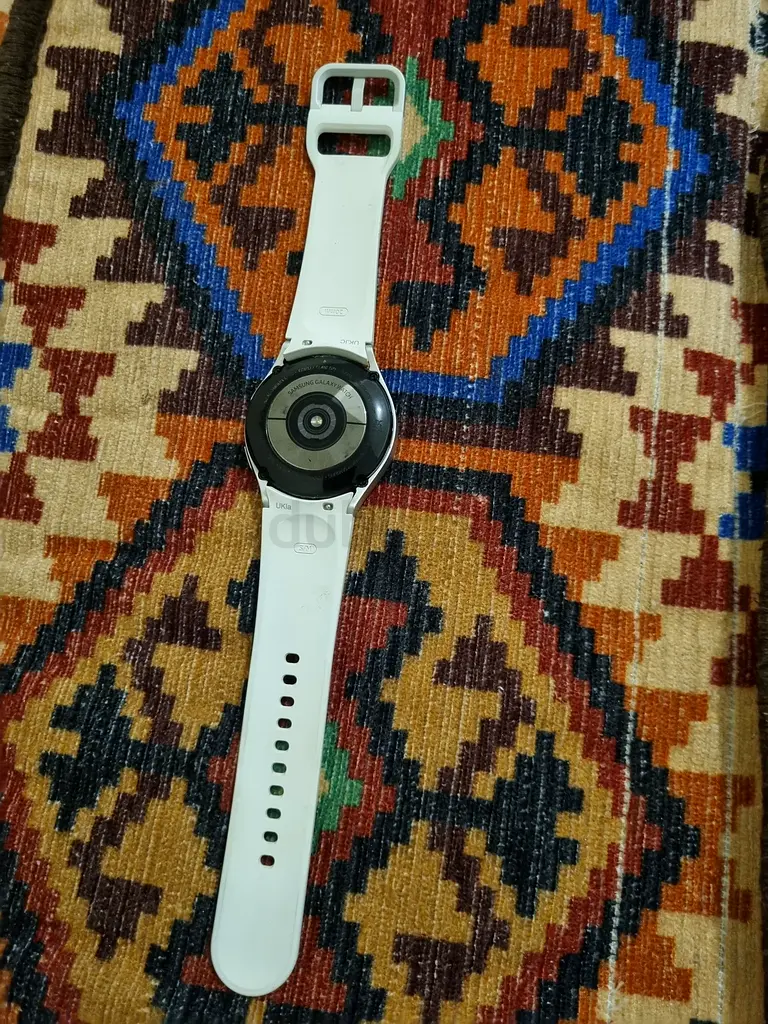 Samsung Galaxy Watch Active2 - Sleek Smartwatch for Fitness Lovers ...