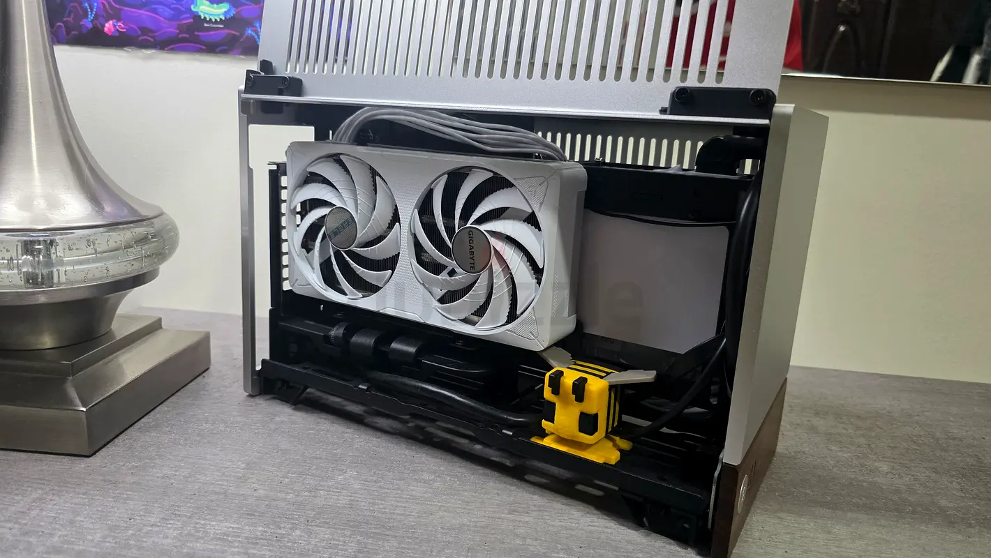 Gaming PC RTX 5060 TI 32 gb DDR5 White Portable Clean | dubizzle UAE