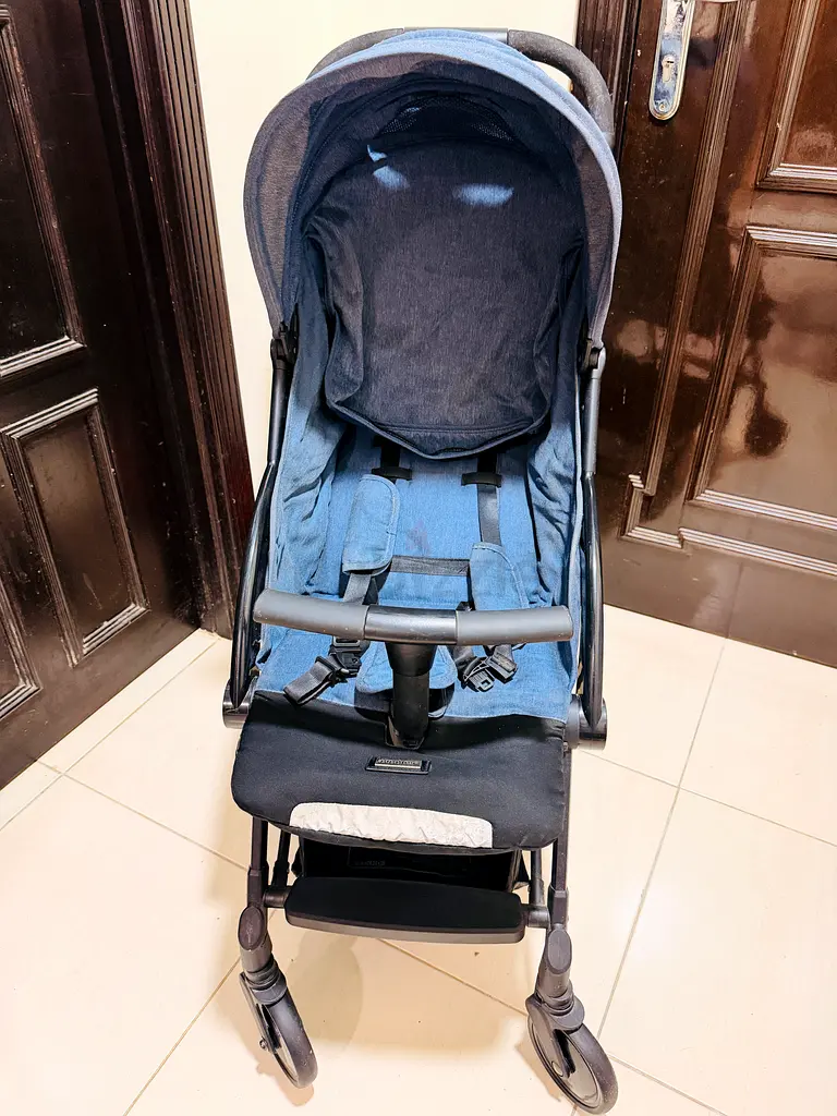 Giggles Lightweight and Compact cabin Stroller for Easy Transport ...