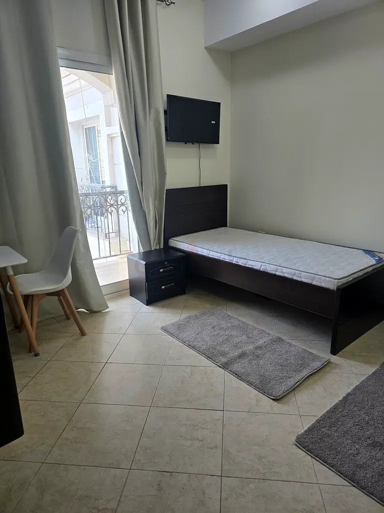 Villa: Bed space for girls in Mirdif | dubizzle UAE