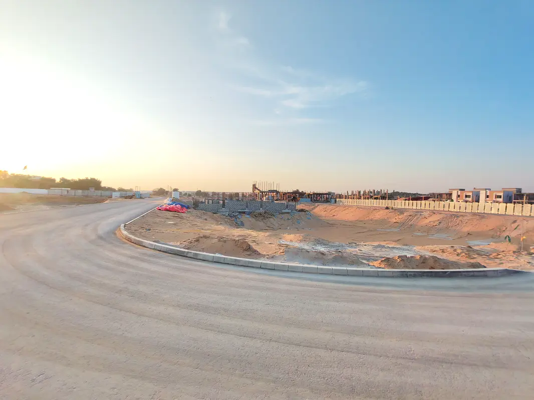 Land: Residential corner plot, including registration and ownership ...