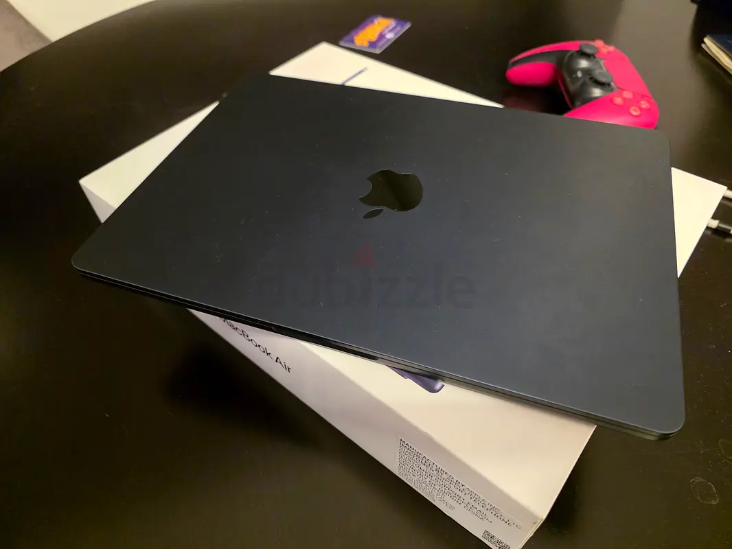 Apple 2025 MacBook Air (13.6 inch, Apple M4 chip, 16GB RAM, Midnight ...