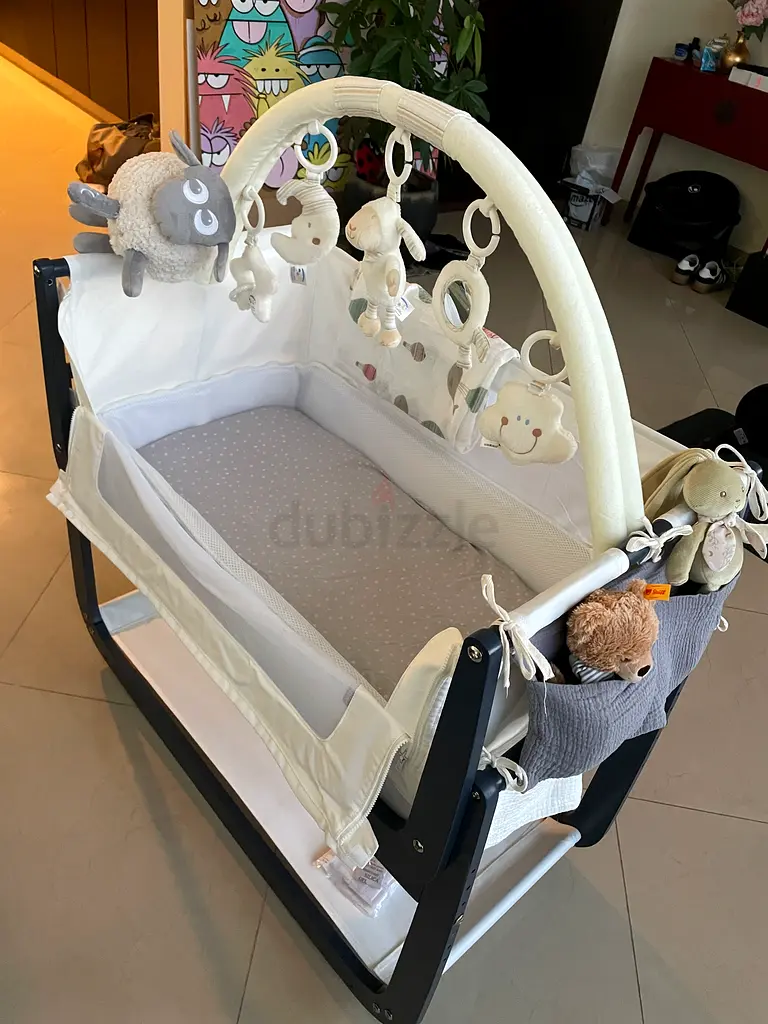 Snuz pod 4 , baby crib besidecrib | dubizzle Dubai