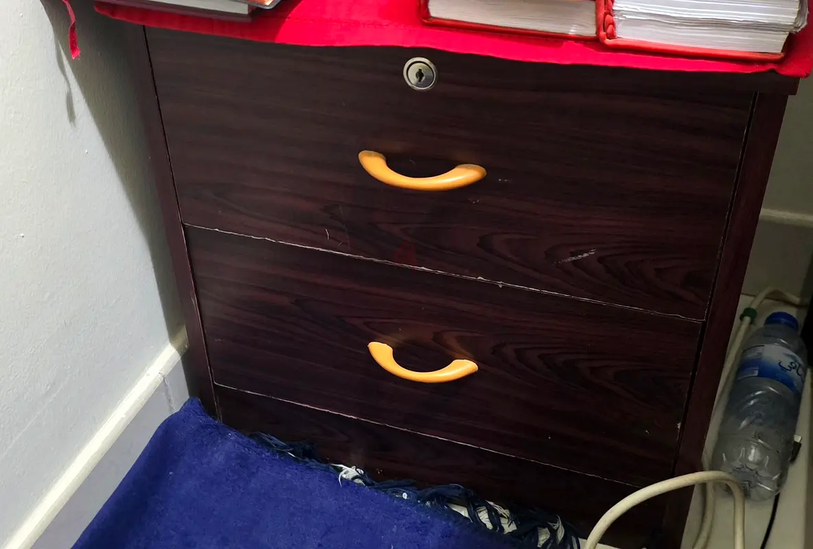 Single bed wuth side table for sale | dubizzle Abu Dhabi