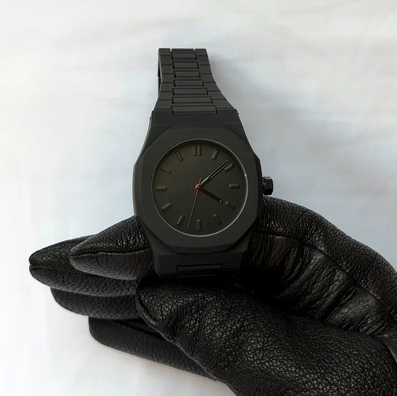 Sleek Matte Black Minimalist Watch | dubizzle Abu Dhabi