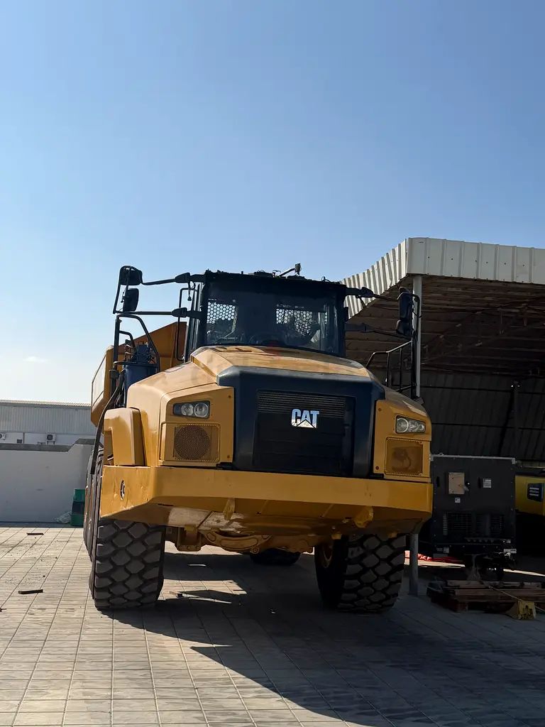Caterpillar Articulated dump truck (ADT) كاتربلر دمبر ٧٤٥ موديل ٢٠١٨ ...