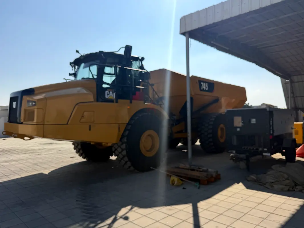 Caterpillar Articulated dump truck (ADT) كاتربلر دمبر ٧٤٥ موديل ٢٠١٨ ...
