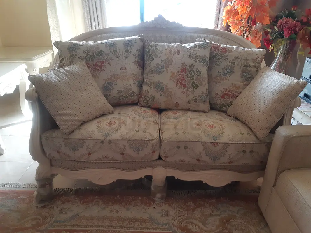 3 piece sofa + 3 tables full set for Urgent SALE | dubizzle Sharjah