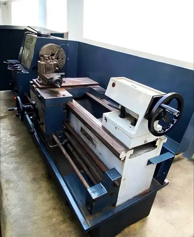 Classifieds: Heavy-Duty ELLIOT CONCORD 460 Lathe Machine for Sale ...