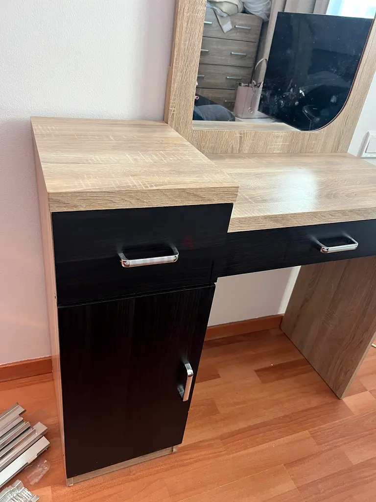 Bedroom set in excellent condition | dubizzle Abu Dhabi