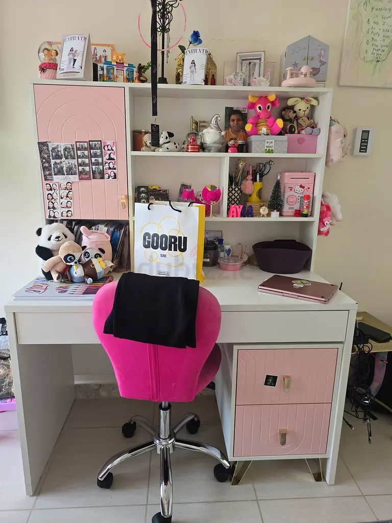 Stylish Pink Study Desk and Chair Set for Sale | dubizzle Abu Dhabi