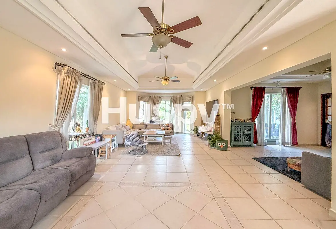 Villa: Exclusive | Well Maintained | Landscaped Garden | dubizzle Dubai