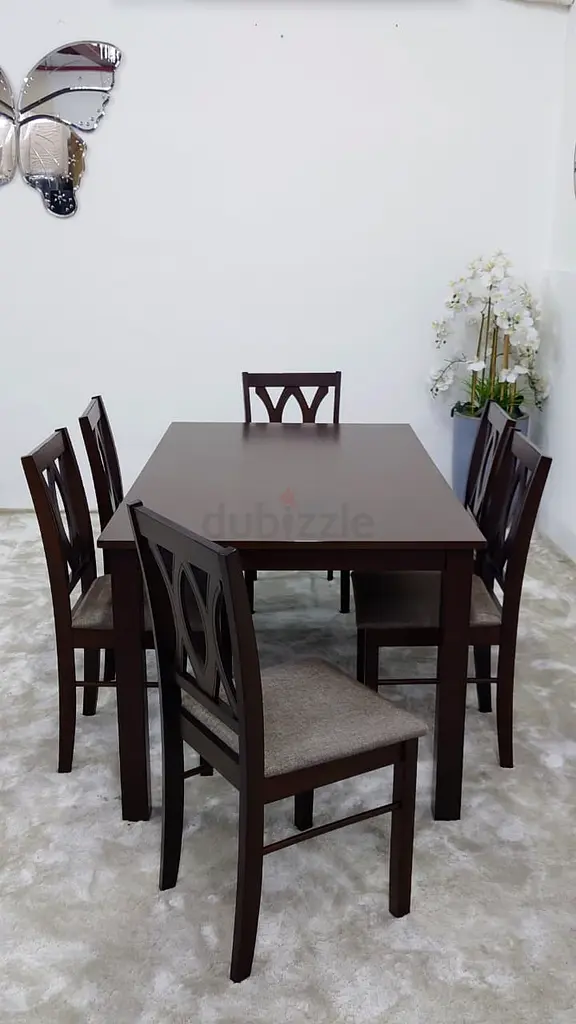 Dining Table W 6 Chairs | dubizzle Dubai