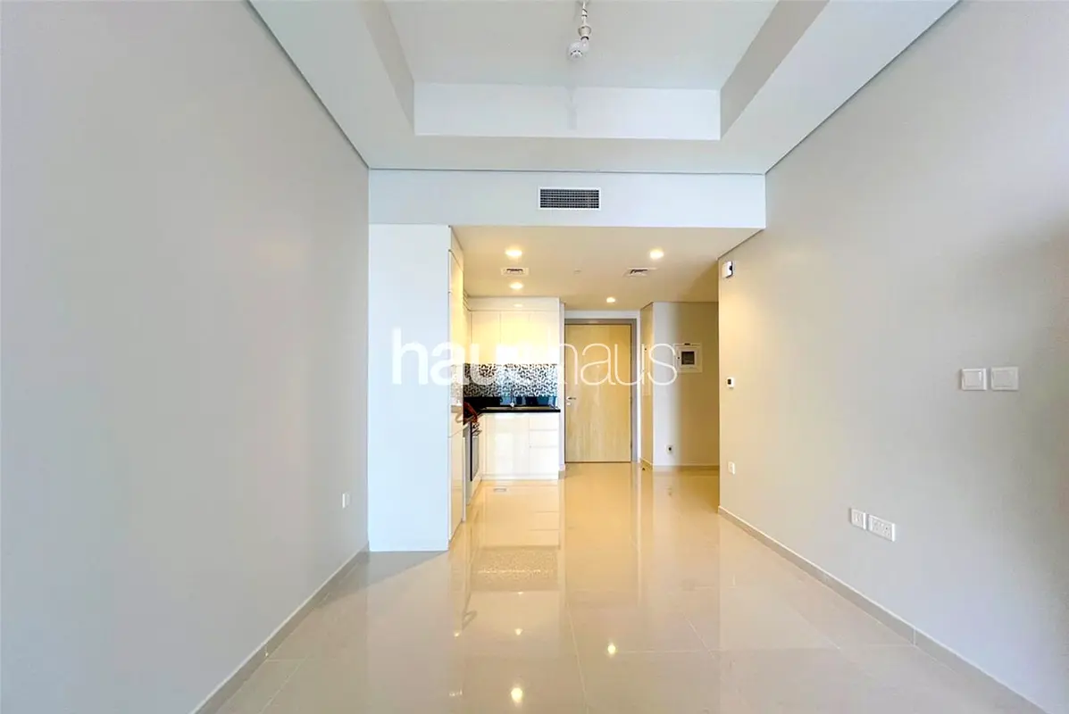 Hotel Apartment: Sea View | High Floor | Balcony | dubizzle UAE