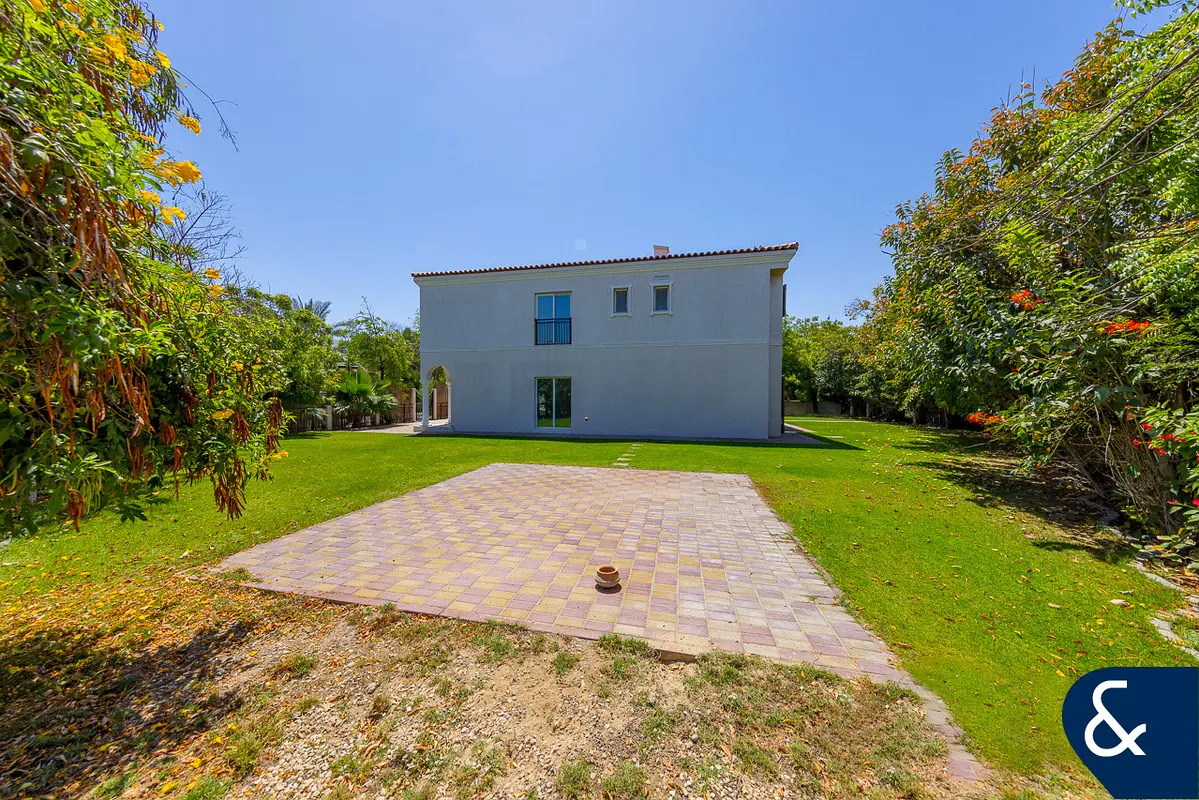 Villa: Huge Plot | Cul-De-Sac Location | 5 Bedroom | dubizzle Dubai