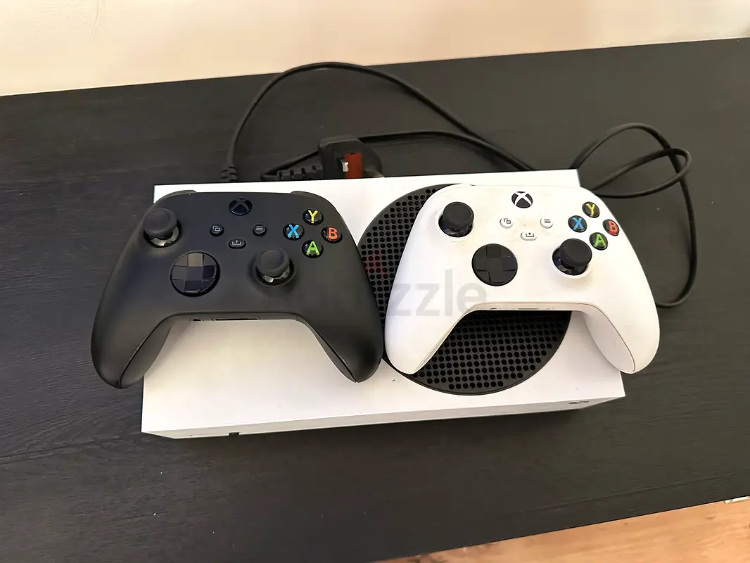 Xbox Series S Console with 2 Controllers | dubizzle Dubai