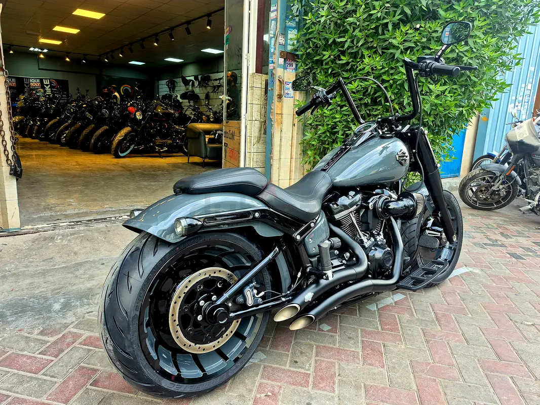 2019 HARLEY FAT BOY CUSTOM GRAY | dubizzle