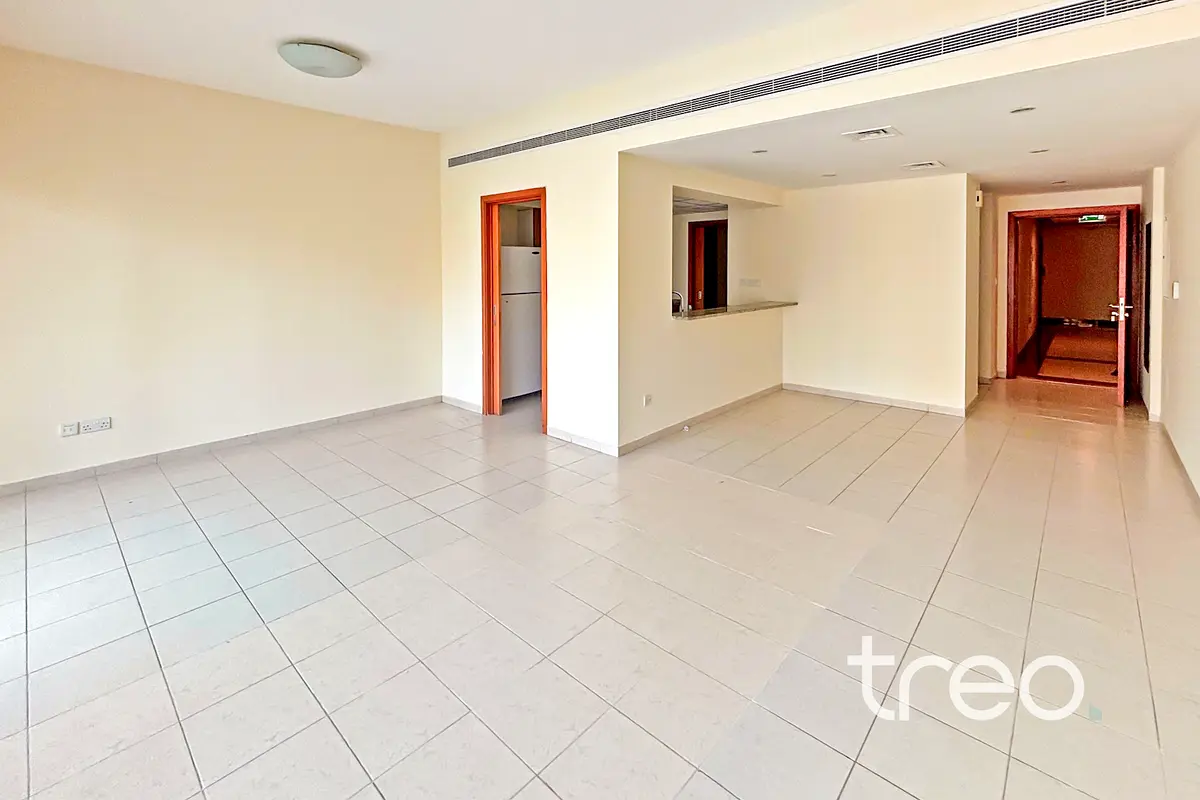 Apartment: Vacant Now | Spacious | Pool View | dubizzle Dubai