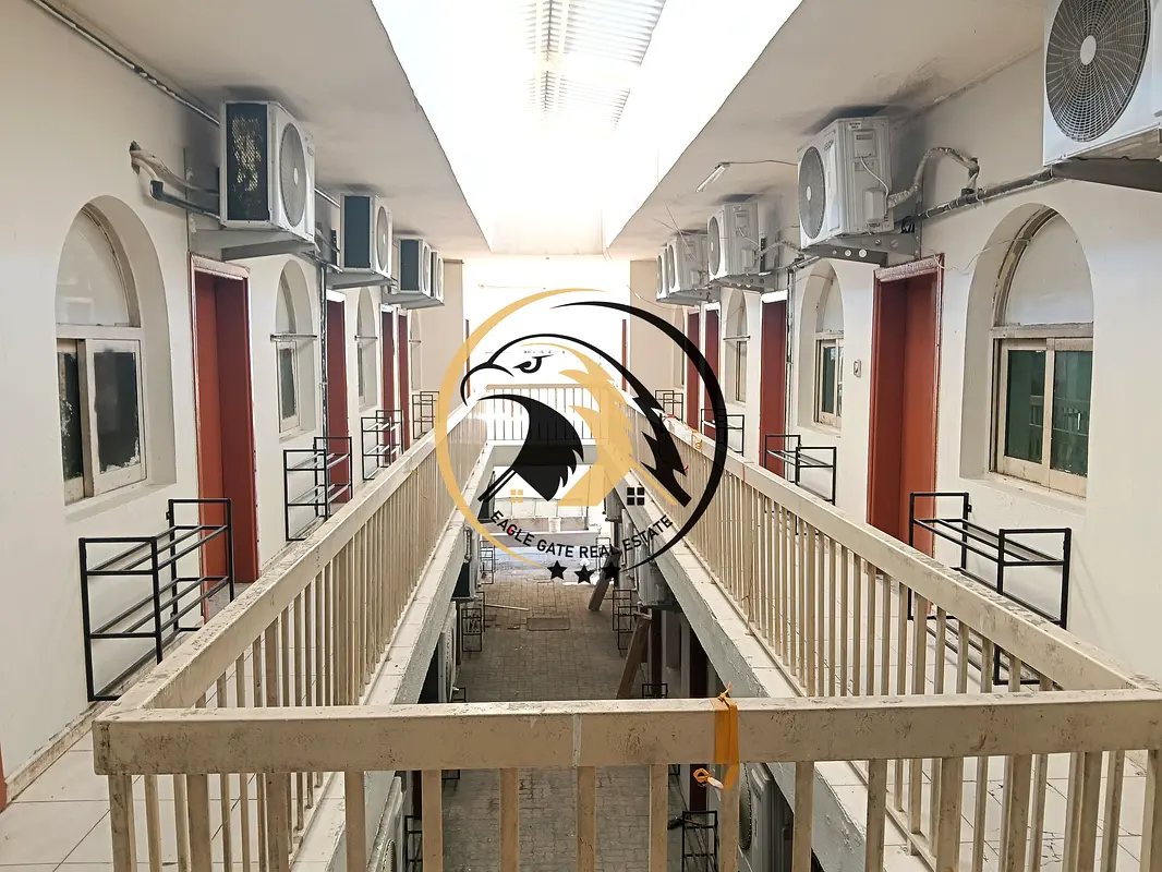 Staff Accommodation: 100 Rooms Building Labour Camp 10 People Capacity ...