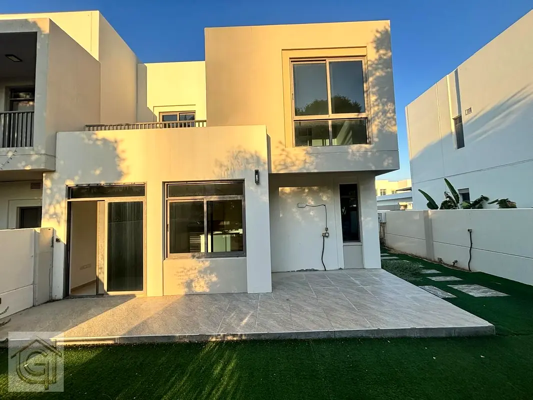 Villa: Well-Kept 4-Bedroom Townhouse with Maid’s Room | Zahra ...