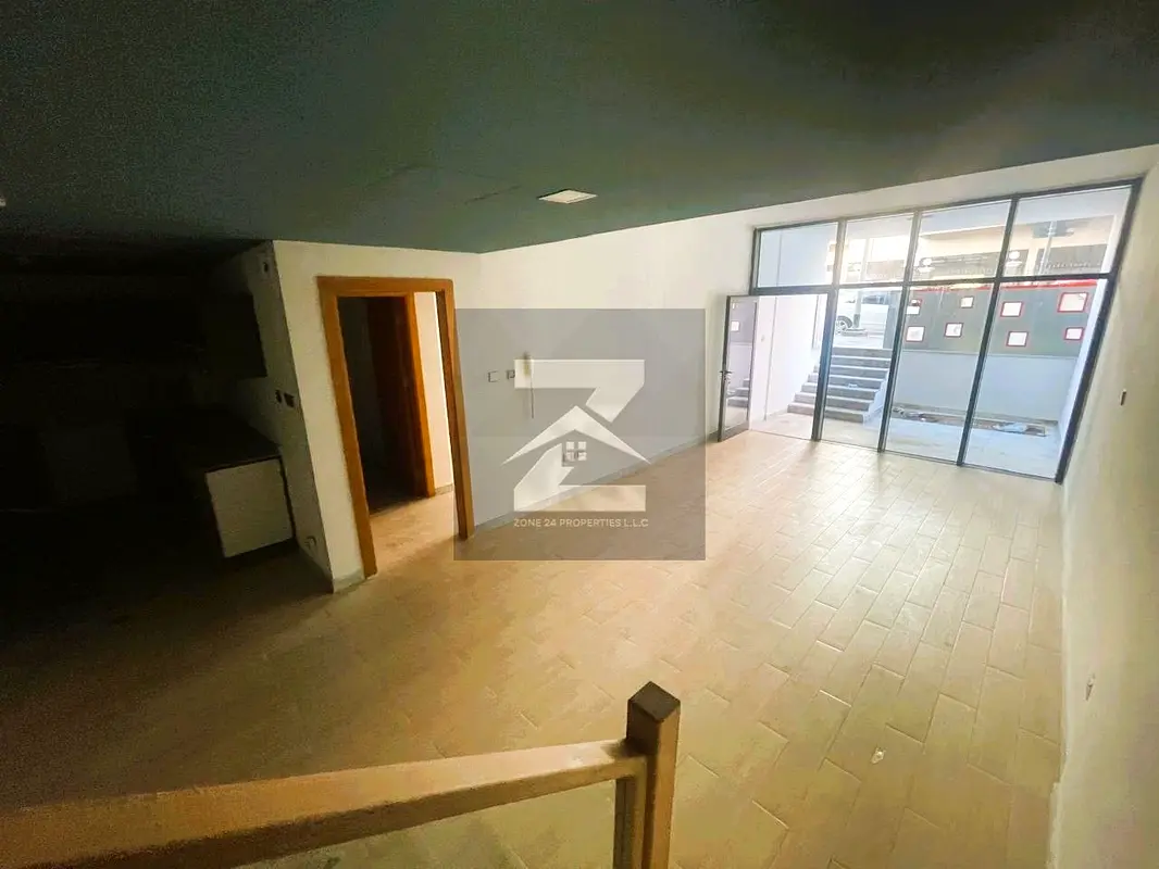 Apartment: Duplex 3bed + 3.5 baths | Spacious layout | 2 parking ...