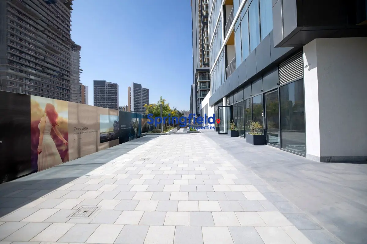 Shop: RETAIL SHOP | TOP LOCATION | HIGH TRAFFIC AREA | dubizzle Dubai