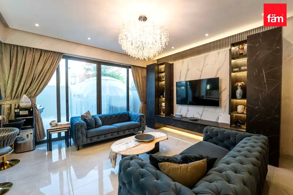 Townhouse: LANDSCAPED GARDEN | MODERN INTERIOR | CORNER UNIT | dubizzle ...