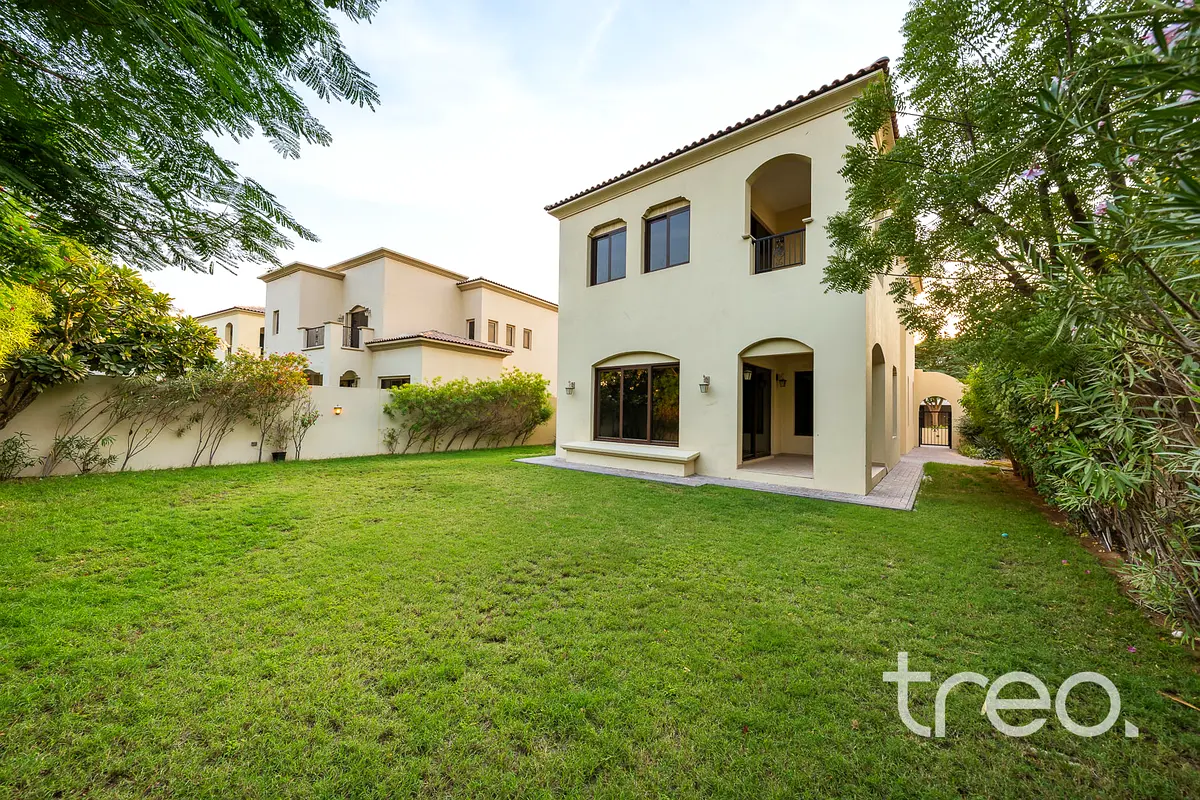 Villa: Green Belt Backing | Vacant | Quiet Plot | dubizzle Dubai