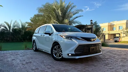Used Toyota Sienna With Off-Road Tyres for Sale in Dubai | dubizzle
