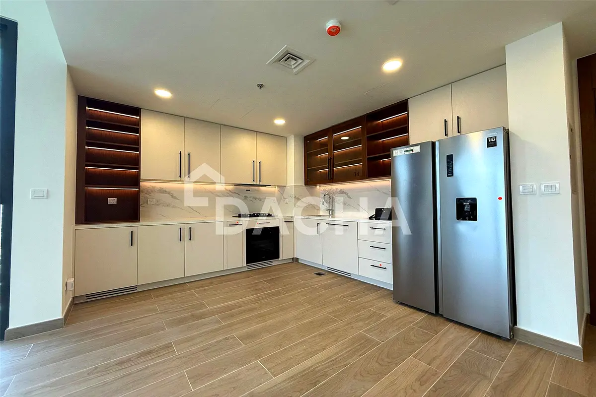 Apartment: Butterfly Layout | Top Floor | Stunning Pool View | dubizzle ...