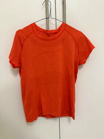 Classifieds: Lululemon T-shirt | dubizzle Dubai