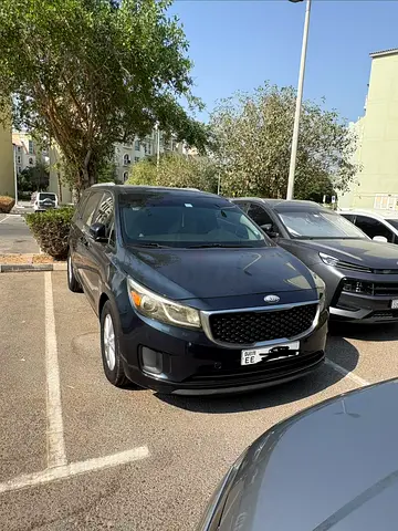 Used Kia Sedona With Off-Road Kit for Sale in Dubai | dubizzle