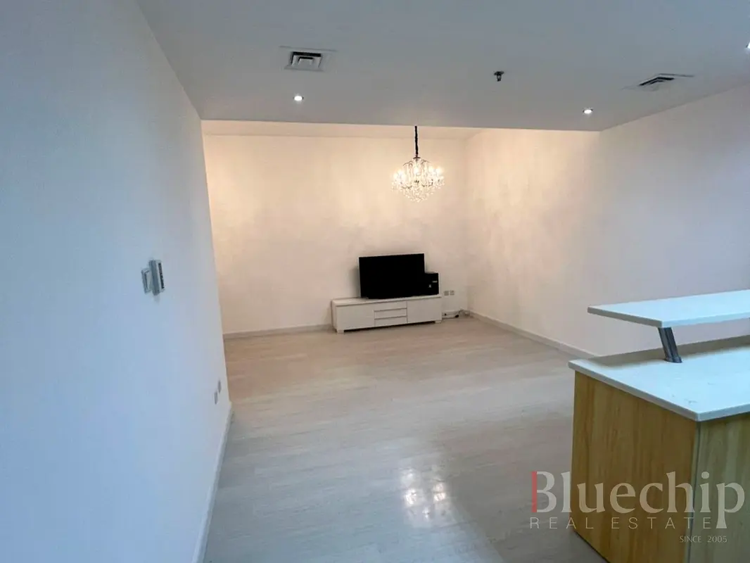 Apartment: Upgraded Unit | High Floor | Spacious Layout | dubizzle Dubai