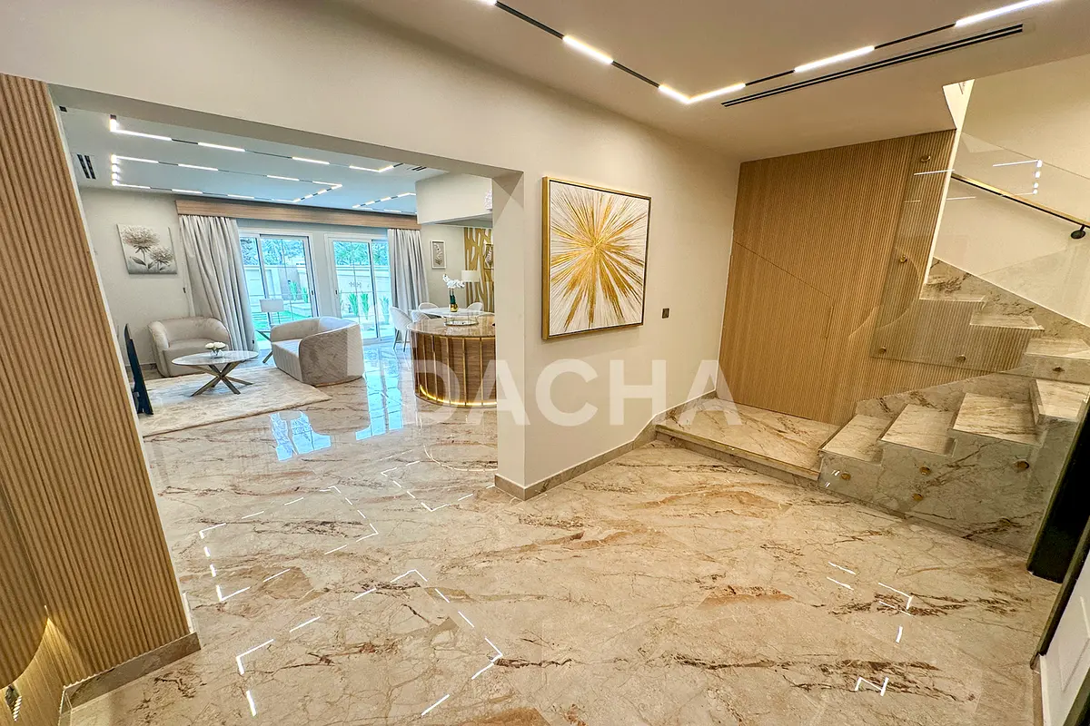 Townhouse: PARK BACKING! / 2Br + 3WC / Rare Unit | dubizzle Dubai