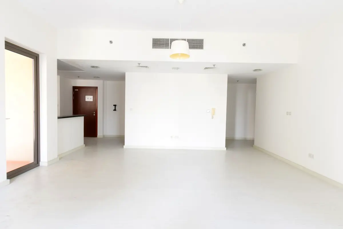Apartment: Vacant | Large Layout | Partial Marina | dubizzle Dubai