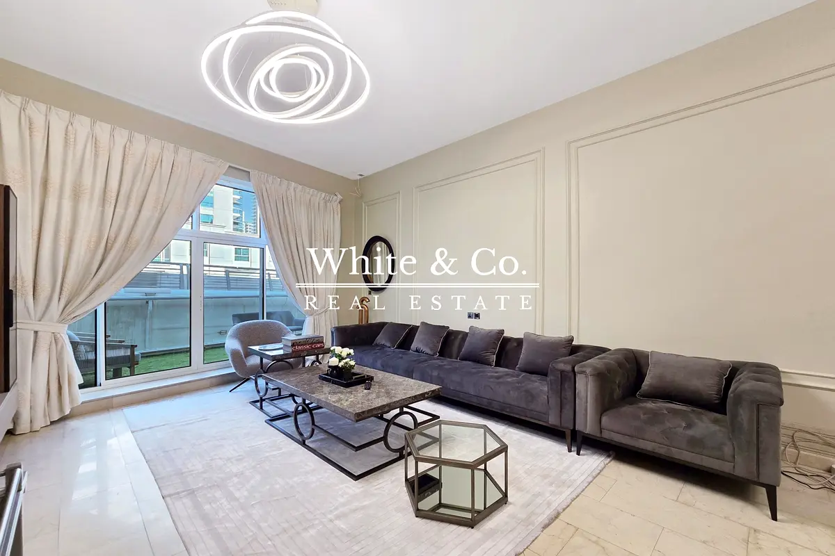 Apartment: Duplex Living | Vacant Now | Huge Layout | dubizzle Dubai