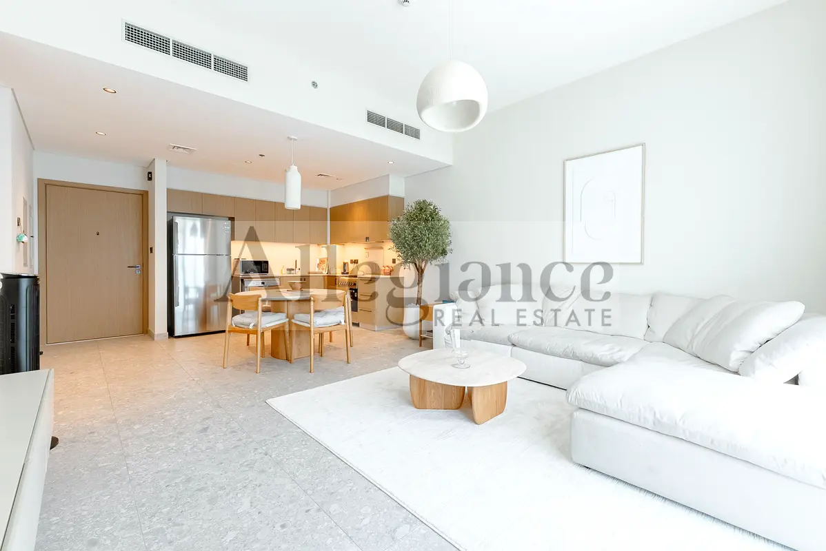 Apartment: Designer Furnished | High Floor | Golf Course View ...