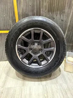 Jeep Gladiator 5 pieces OEM Whel Rims Size 18 with Bridgestone Tyrere ...