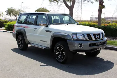 New Nissan Patrol Safari With Rear Window Defogger for Sale in UAE ...