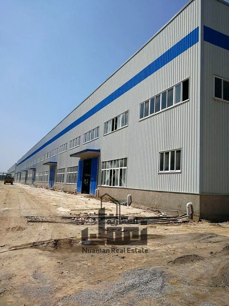 Warehouse: Large warehouse for sale with labor accommodation ...