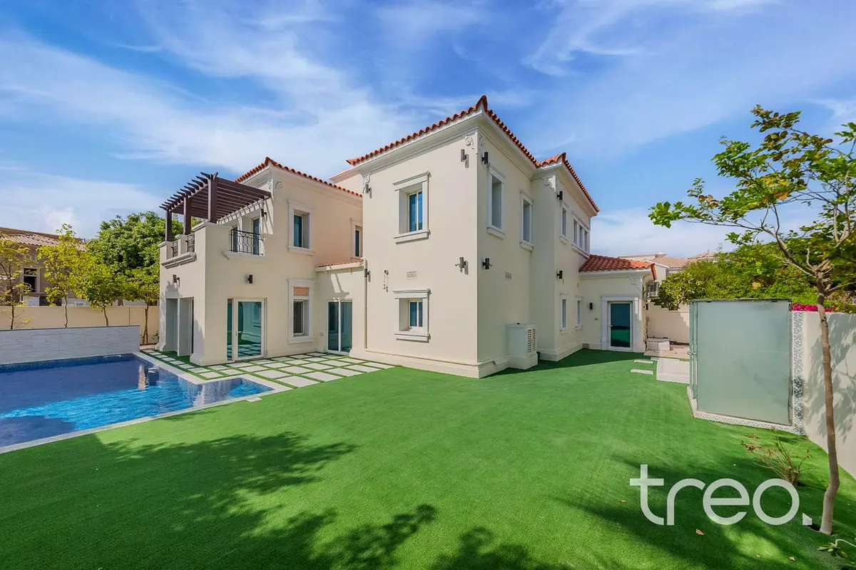 Villa: Upgraded | Vastu | Vacant Now | 5 Bedroom | dubizzle Dubai