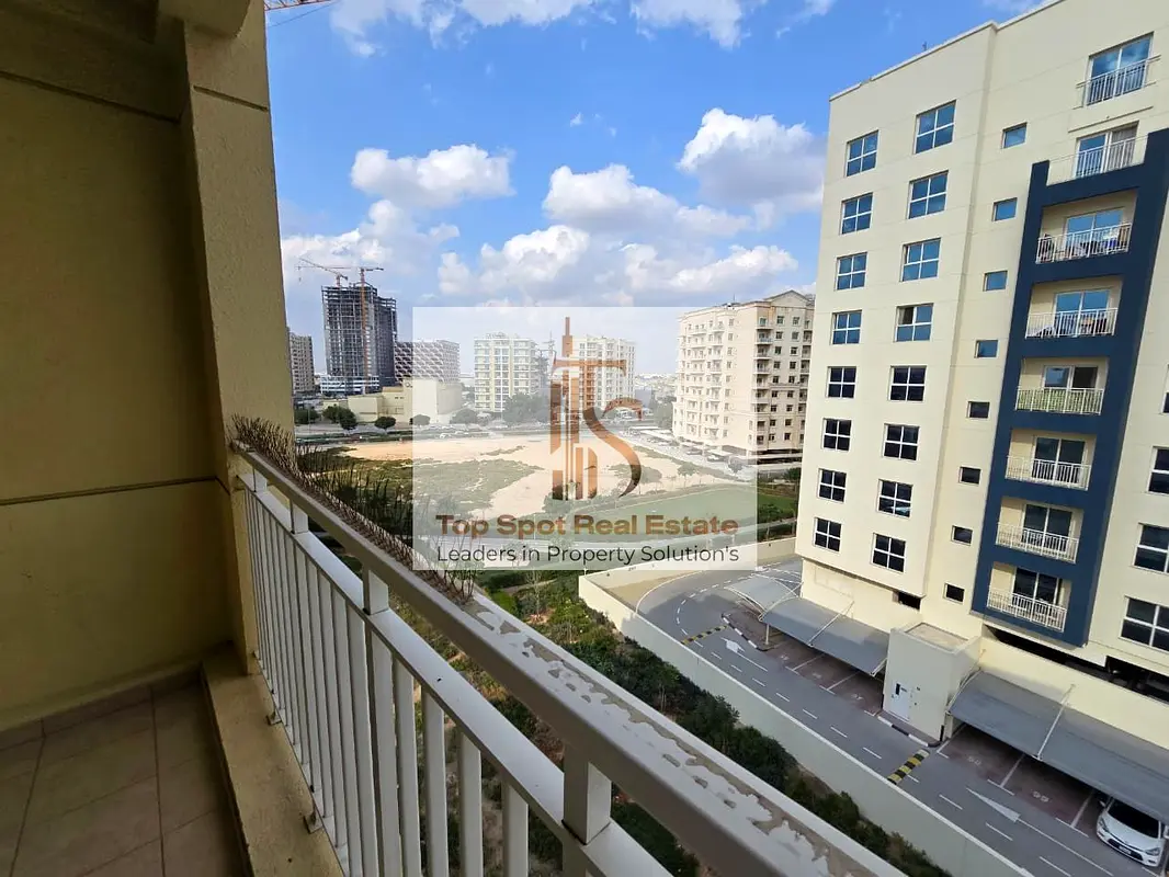 Apartment: Bright Apartment | Spacious | Prime Location | dubizzle Dubai