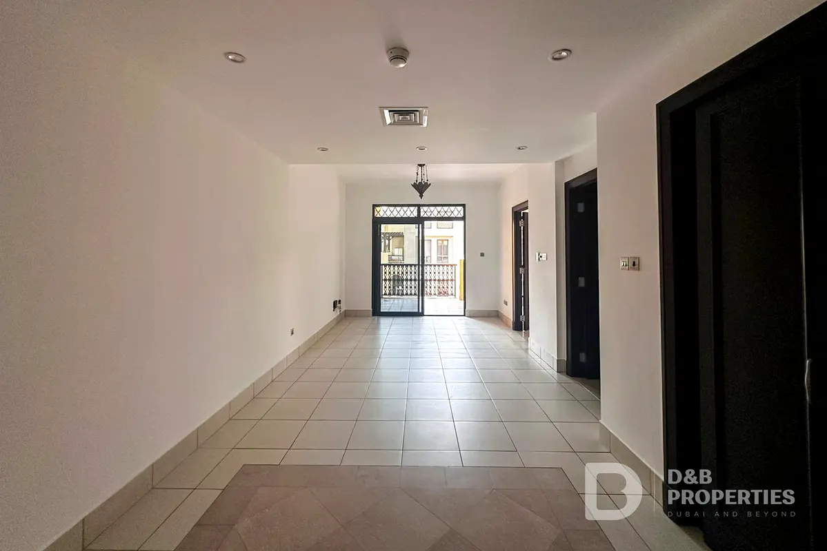 Apartment: Burj Khalifa View | Unfurnished | Vacant | dubizzle Dubai