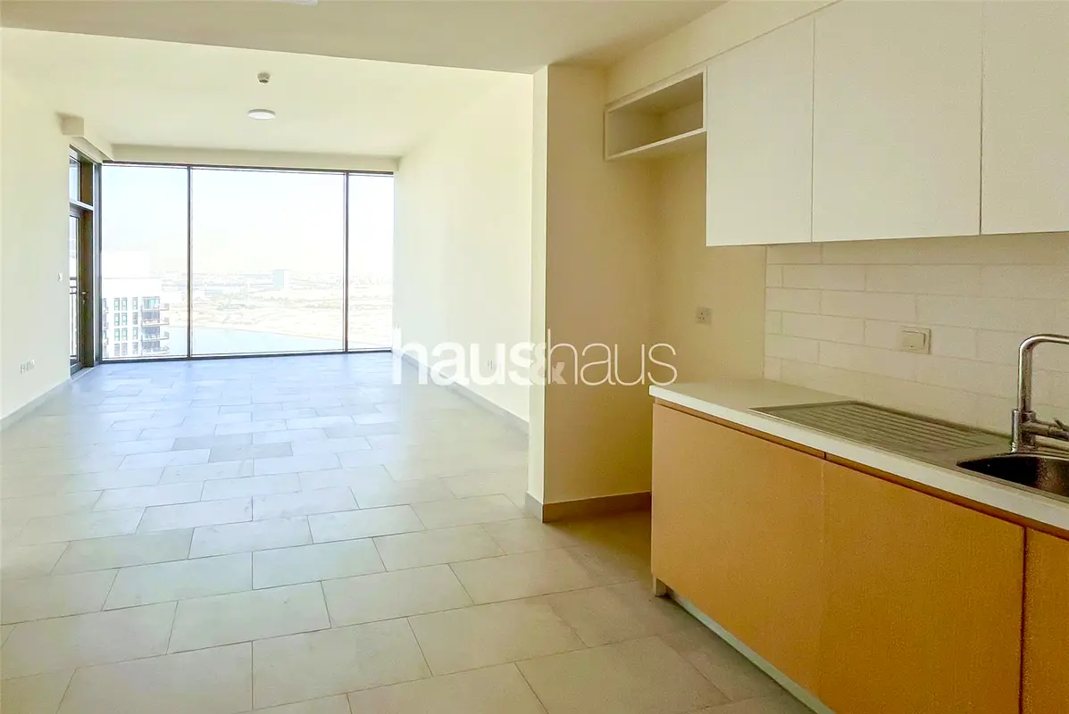 Apartment: Spacious 1 Bed | Sea View Balcony | Mid–High Floor ...