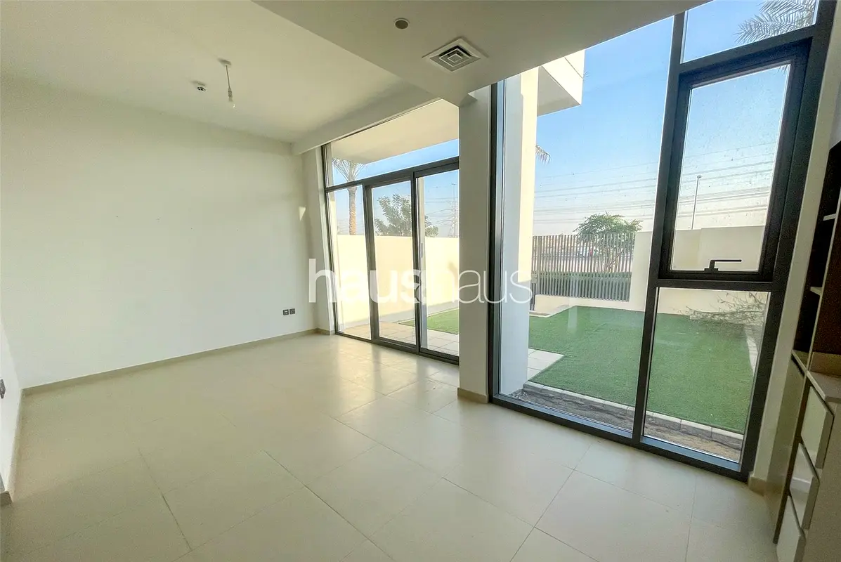Villa: Single Row | Close to Pool | View Today | dubizzle Dubai