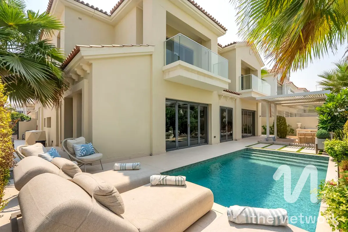 Villa: Exclusive | Open Plan Living | Private Pool | dubizzle Dubai