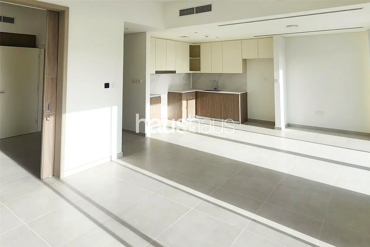 Townhouse: Corner Plot | Park Facing | Large Plot | dubizzle Dubai